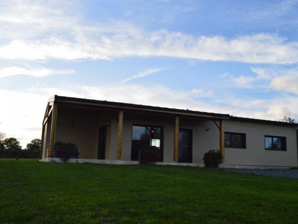 Maison éCo-responsable Avec Terrasse, Jardin Privé Et Aménagement Fauteuil Roulant à Pouligny-saint-martin - Fr-1-591-224 - Indre