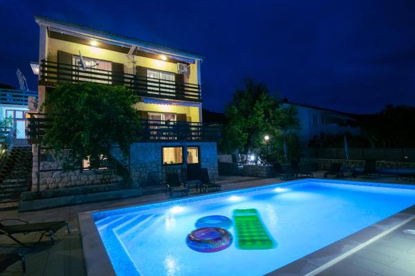 Apartments Mila - Klenovica