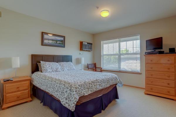 13 Lodge Close To Golfing And Biking - Hood River, OR