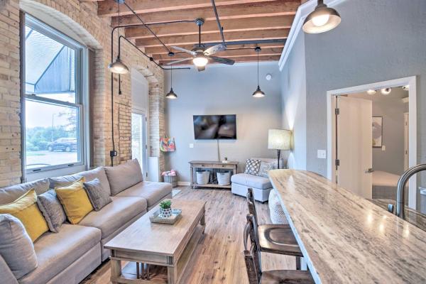 Modern Grand Haven Condo - Steps To Downtown! - Grand Haven, MI