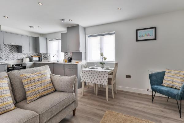 Finest Retreats - 11 Belle House - Cayton Bay