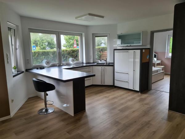Große Ferienwohnung Nähe Flughafen Köln Bonn - Siegburg