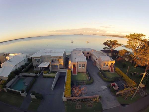 Seaside Splendour 1 Beautiful Unit On The Waterfront - Soldiers Point