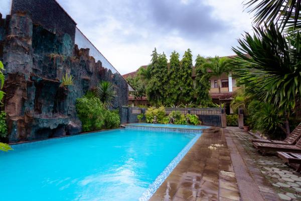 Hotel Mahkota Plengkung By Ecommerceloka - Banyuwangi