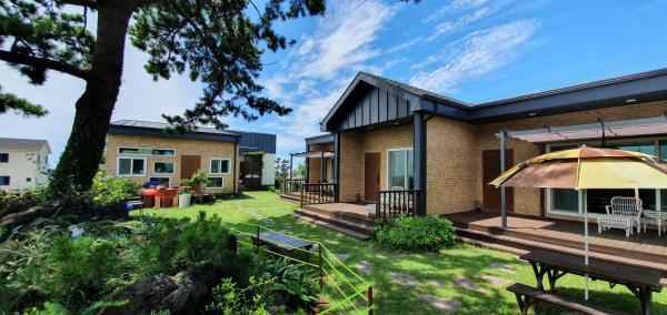 더블 베드룸 (Deluxe Double Bed Room) - Jeju-do