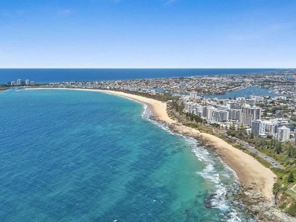 Seaview 31 Luxurious Beachside Two Bedroom Apartment In Seaview Resort With Stunning Views - Mooloolaba