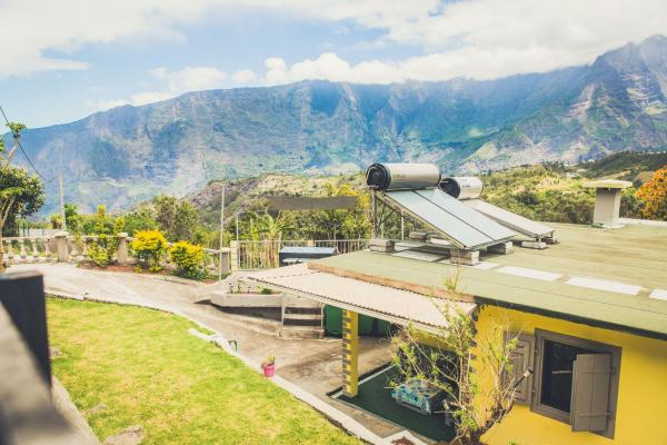 Maison Charmante à Cilaos Avec Vue Sur La Montagne, Cheminée - Riunione