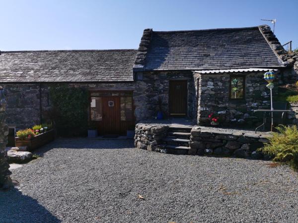 Ty Gwennol Near Gilfach Goch - Harlech