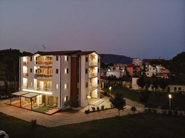 Kompleksi Royal - Velipojë