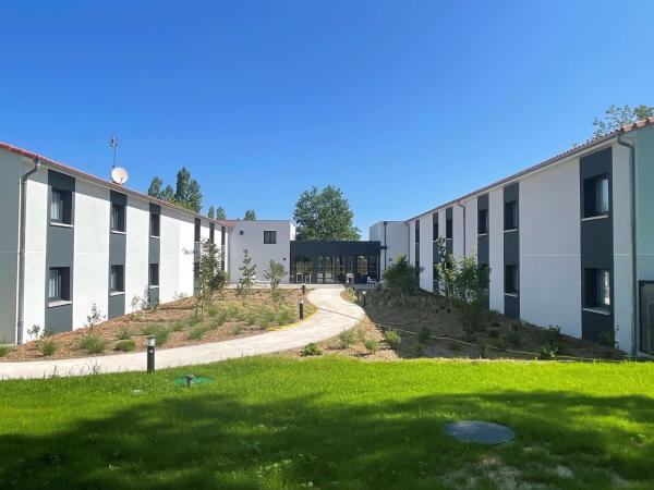 Sure Hotel By Best Western Les Portes De Montauban - Montauban