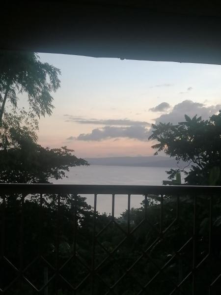 Hilltop Canopy Staycation - Mataas Na Kahoy