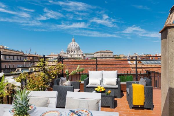 Unique View Over St. Peter's Dome! - Roma, Italia