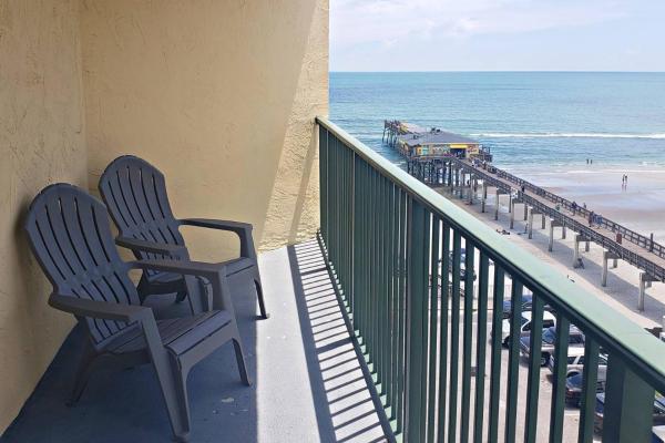 Sunglow Resort Condo Unit 707 - Daytona Beach Shores, FL
