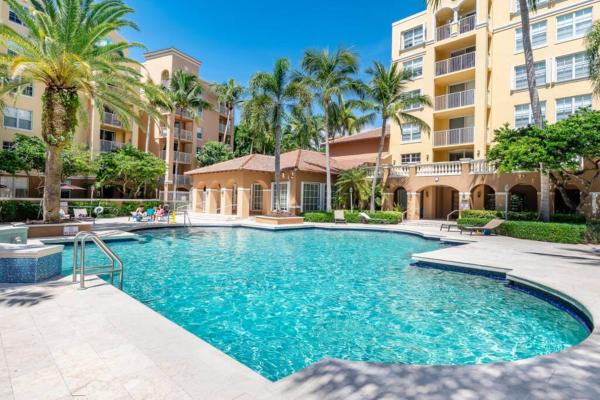 Entire Condo At Aventura - Aventura, FL