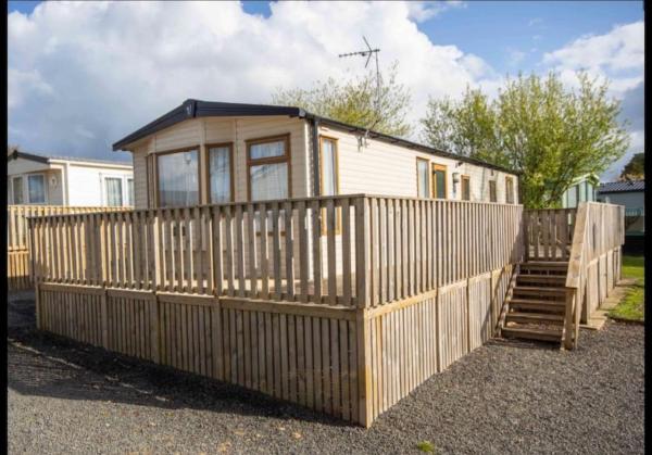 Two Bedroom Caravan At Lilliarsedge - Northumberland