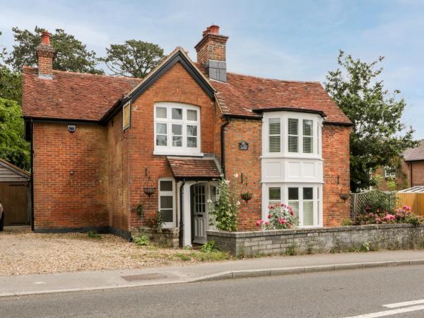 Oakapple Cottage - Lyndhurst, UK