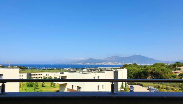 Locorse - Superbe Appartement T2 Avec Une Belle Vue Mer - Plage de Porticcio