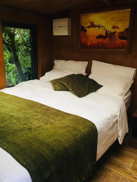 The Dainty Den, Headgate Farm, - North Devon District