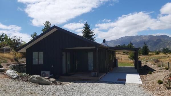 Hawea Mountain Cottage - Southland
