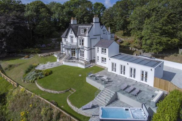 Penally Manor - Luxurious Manor House - Tenby - Tenby