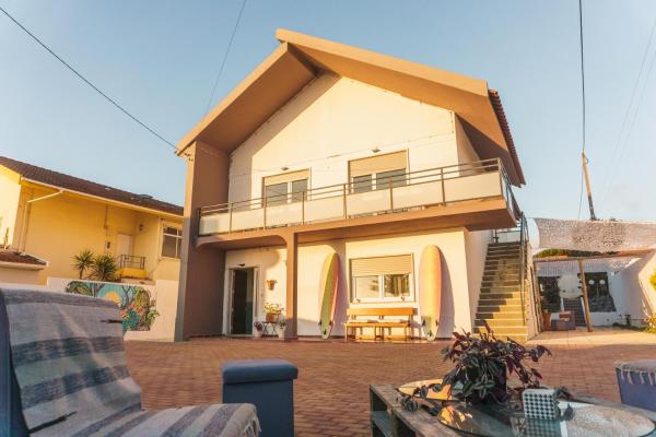 Hospedium Hostel República Surf House - Ericeira