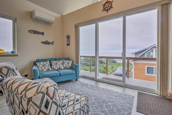 Walk To Beach! Chic Yachats Gem With Private Balcony - Oregon