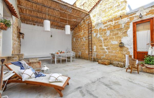 2 Bedroom Amazing Apartment In Trappeto - Trappeto