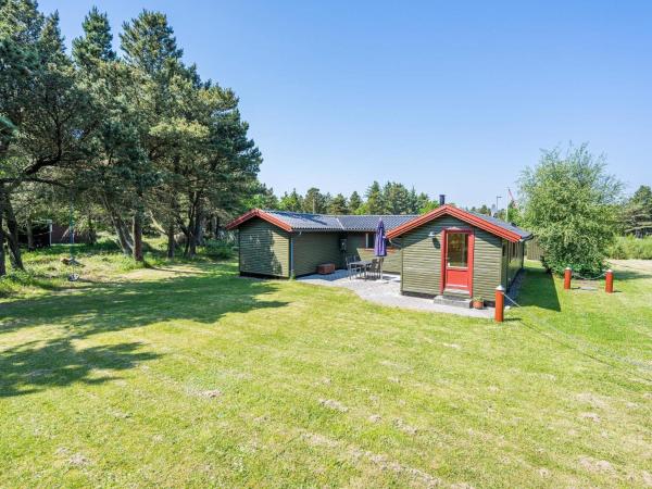 Secluded Pine Tree Cottage-by Traum - Blåvand