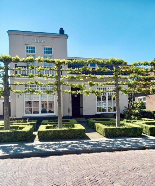 Boukje Har Bêd En Brochje - Friesland