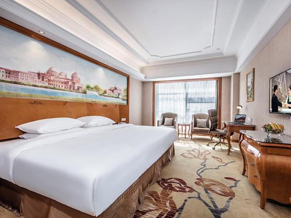 Vienna International Hotel Xinyang Yangshan New District - Xinyang