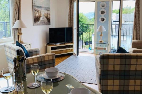 Riverside View Apartment In Balloch, Loch Lomond - Balloch