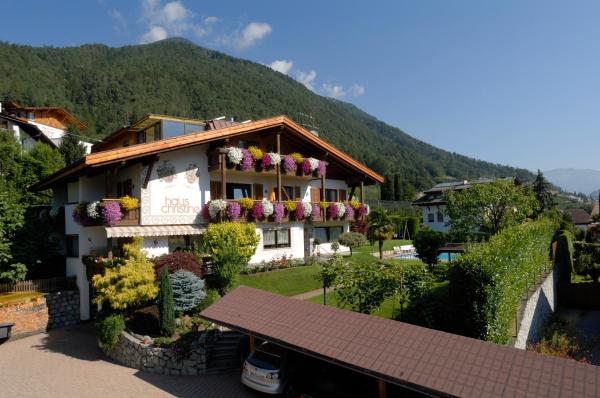 Ferienwohnungen Haus Christine - Schenna