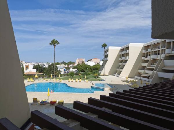 Apartamento T2 Palmeira Galé-praia Da Galé - Guia