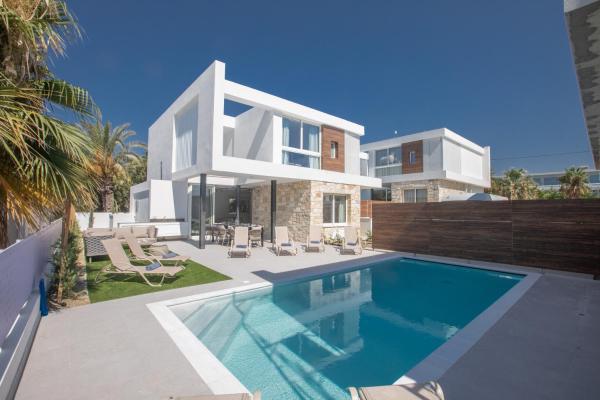 Kube Luxury Villas - Ayia Napa
