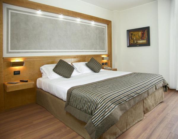 Hotel President - Módena