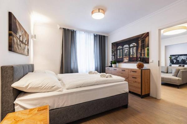 Chic One-bedroom Apartment With King-size Bed, Nestled In Vienna's Vibrant Heart - Vienne