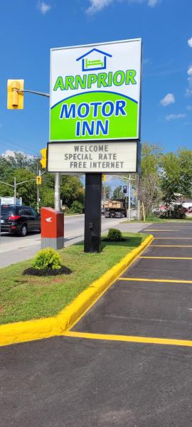 Arnprior Motor Inn -