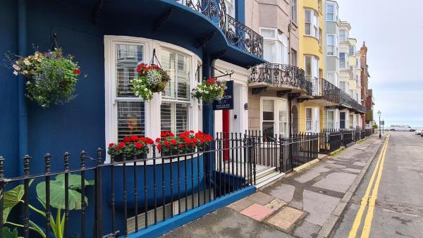 Red Brighton Blue - Brighton