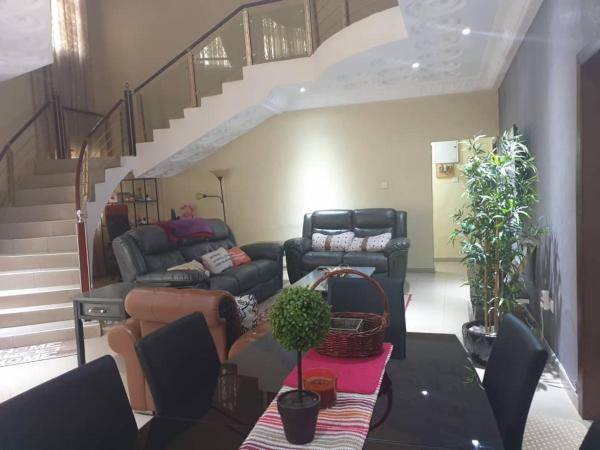 Team Villa. Just Like Home. - Accra