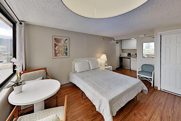 Hawaiian Monarch 916 Condo - Water Park, Kailua