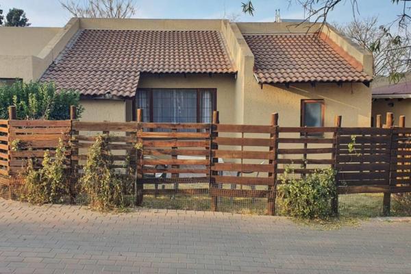 Private Bachelor Apartment 1 - Tembisa