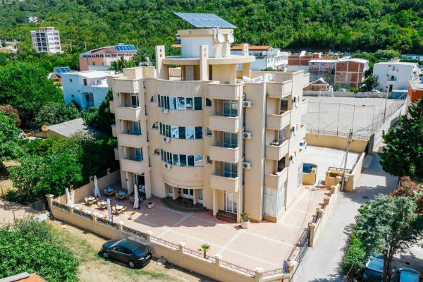 Hotel Dana - Montenegro