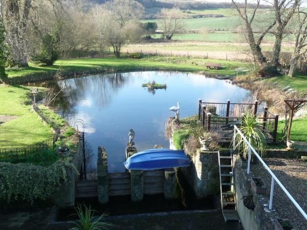 Salisbury Old Mill House - Amesbury