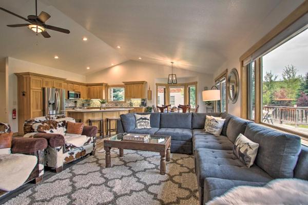 6 Mi To Big Sky Resort! Group Retreat W/ Mtn Views - Big Sky, MT