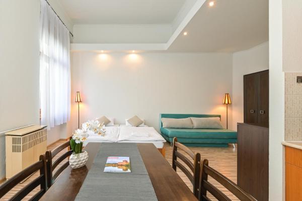 Világóra Apartman - Gyula