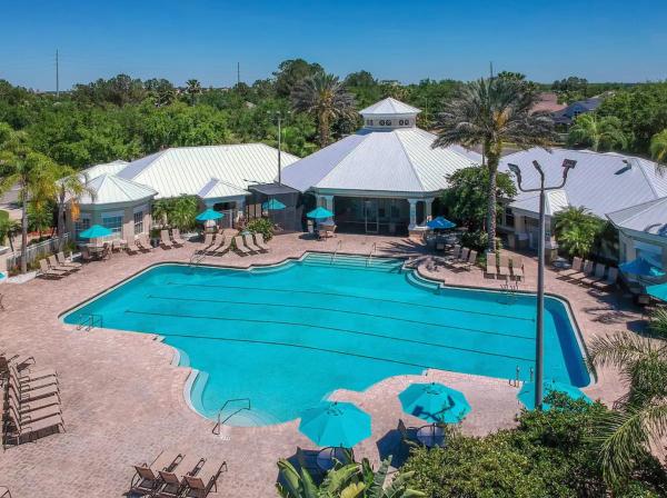 Resort-style Condo Near Disney World - United States