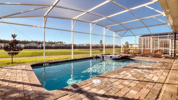Modern 9br Family Villa Close Disney W Pool Spa - Davenport, FL