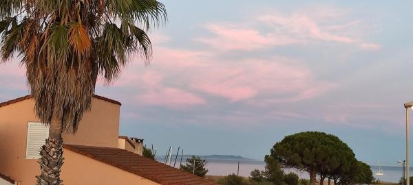 Maison De Vacances à L'ayguade Classée 3 éToiles, Climatisée,3mn à Pied Plage Et Restos ,5mn Aéroport, 10mn Gare - Presqu'île de Giens