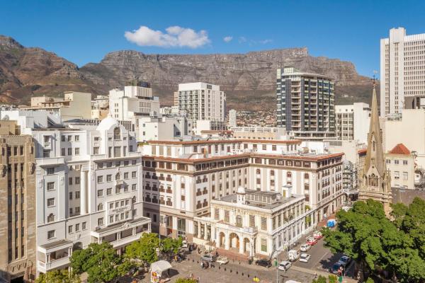 9a Green Market Place - Camps Bay