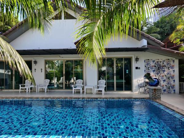 The Snug & The Sierra Airportel - Phuket district, Thailand